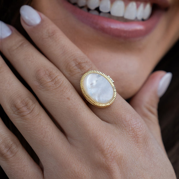 Personalized Locket Ring in Mother of Pearl – Unique Gift Idea – Wear ...